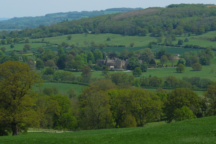 Uncover the Wonders of The Cotswolds: 10 Reasons to Explore