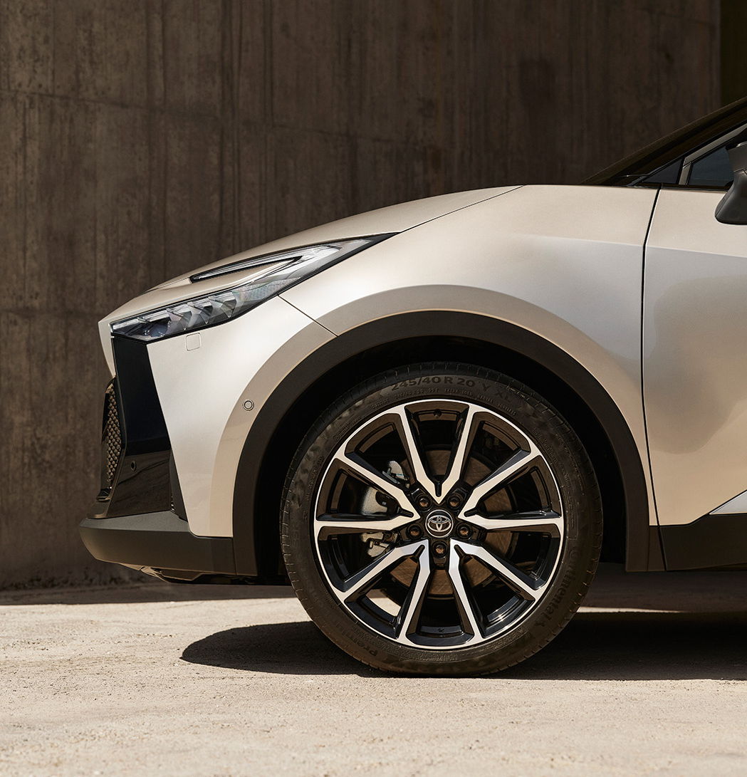 NOWA TOYOTA C-HR