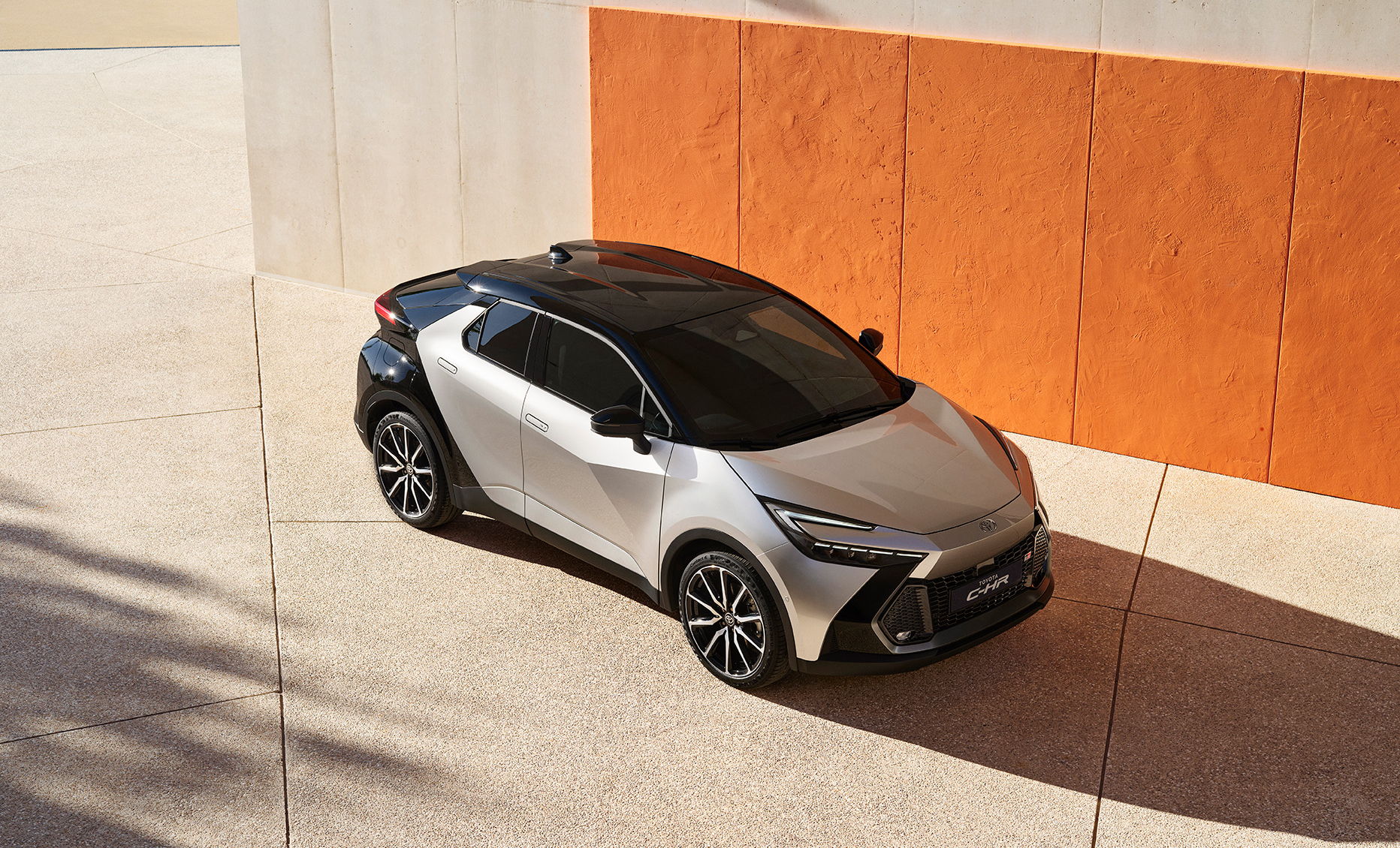 NOWA TOYOTA C-HR