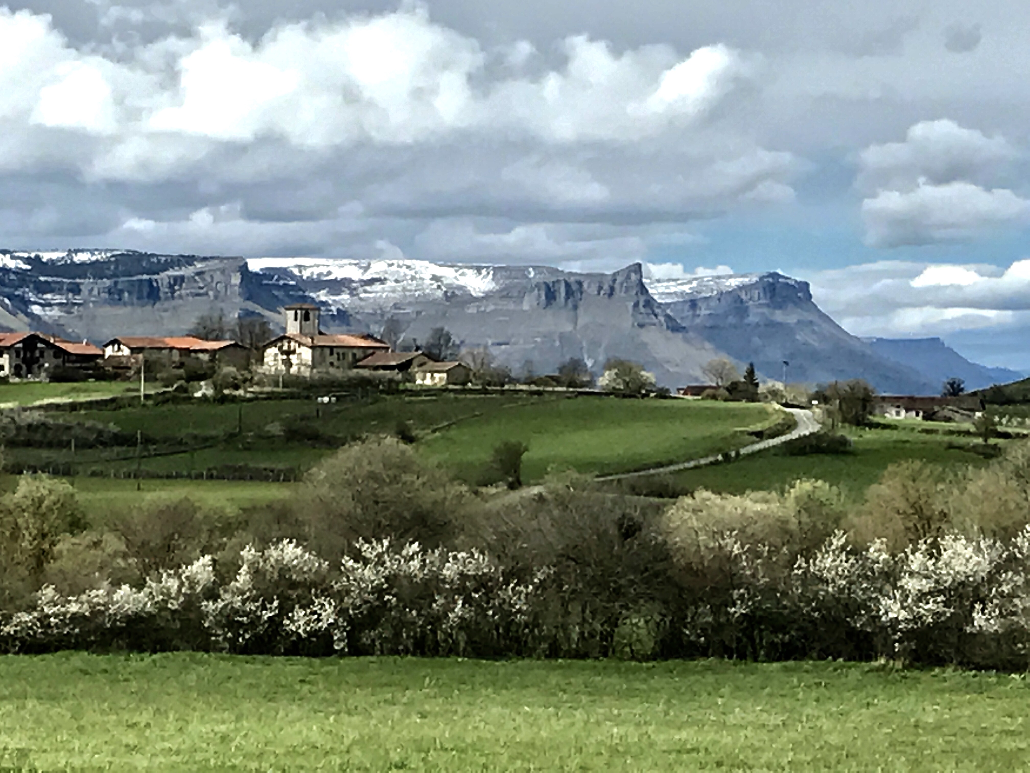 Discover how to live a travel experience with locals in the Basque Country